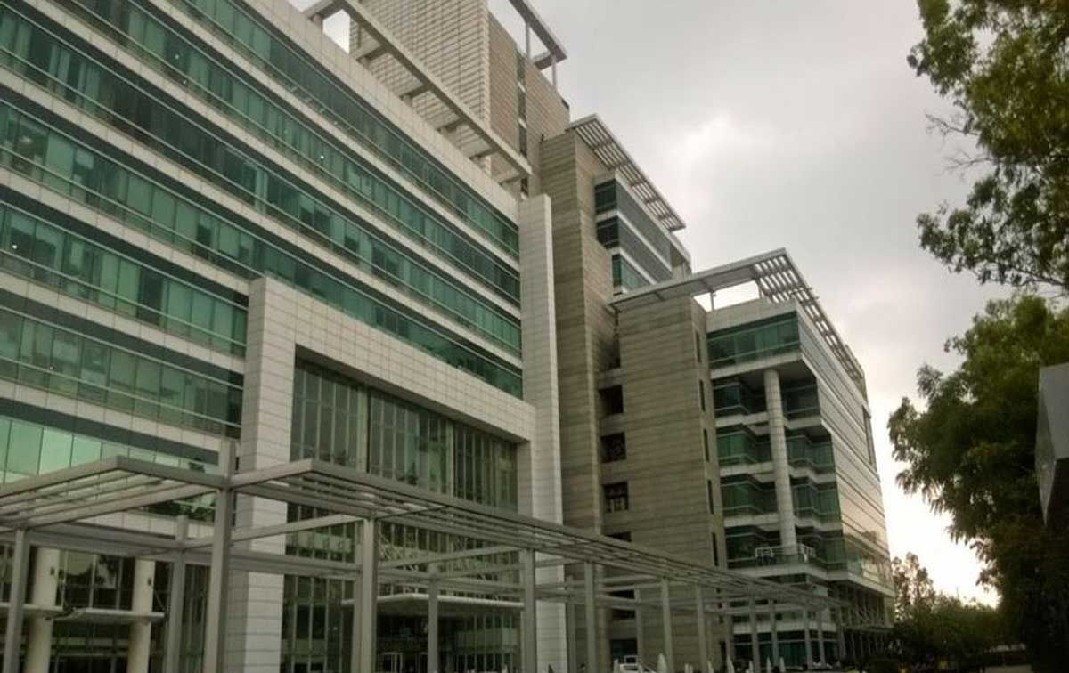 BPTP Park Centra in Sector 30 Gurgaon | Office Space & Retail Shops